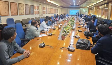 Clarifying Monetary Policy Who Designs It And How It Works