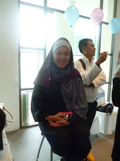 NURFARAHIN JAMSARI I NEVER SAID NO TO MY BOSS XTRA