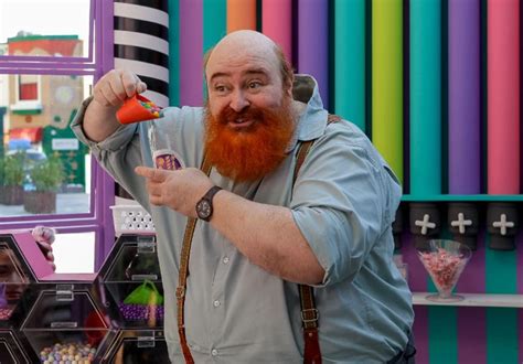 Phil Miler Ator De A Caverna Encantada Vira Um Cara Amargo Em Nova Série Do Disney Portal