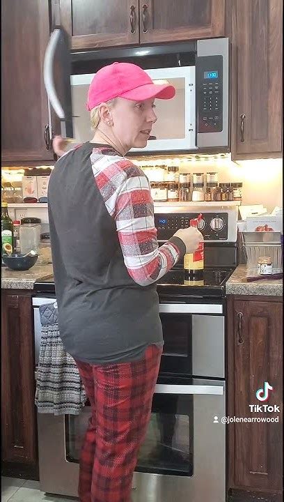 French Toast In Epicure Omlete Maker I Dont Own Rights To The Background Music Youtube