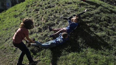 Ученички биха жестоко петокласничка в Бобов дол Новини бг