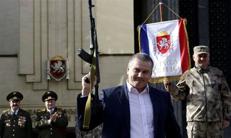 Суд дозволив затримати самопроголошеного главу Криму Аксьонова