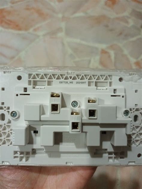 Schneider Socket Tv And Home Appliances Electrical Adaptors And Sockets
