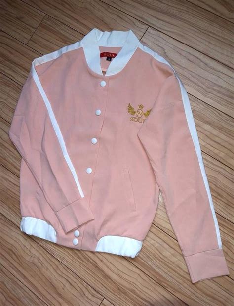 Женский стильный бомбер — ціна 595 грн у каталозі Куртки Купити жіночі речі за доступною ціною