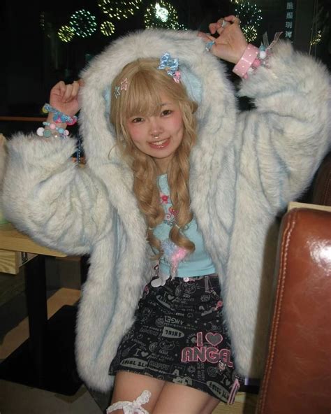 D A G I N A X A N R O O M Ёстой гоё ирдэг чихэвч шүү😍😍 Дуугаралт маш гоё Чихнээс хавчдаг