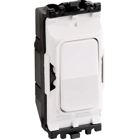 MK Grid Plus 10A Switch Module 2 Way Retractive Centre Off Toolstation