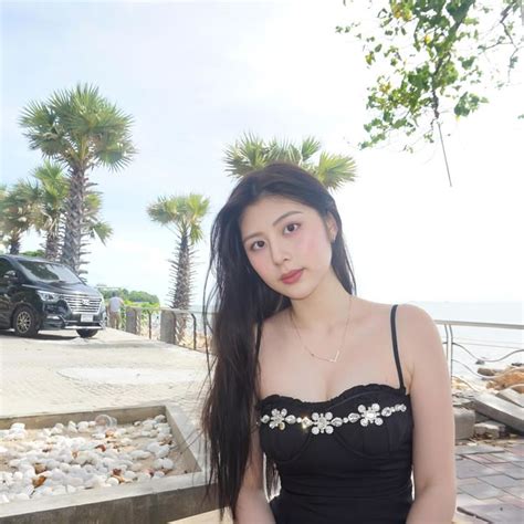 Pinterest Di 2025 Gadis Gadis Cantik Gadis Cantik Gadis