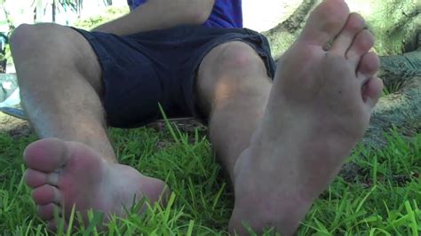 Felix Kicks Back