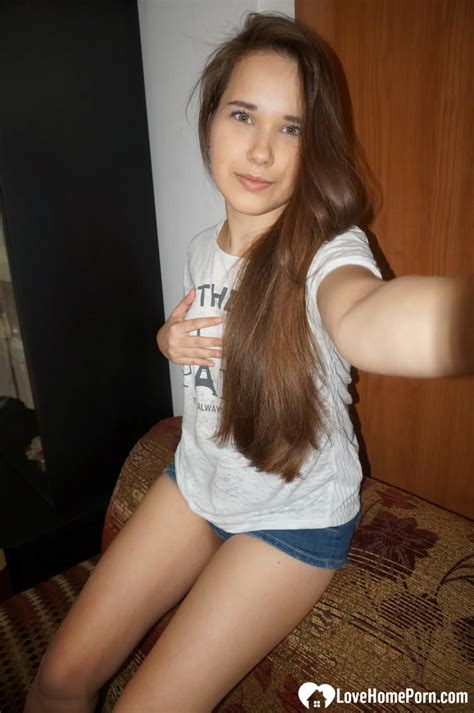 Long Haired Teen Loves To Pose And Take Nudes 20 Pics Xhamster