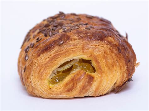 Слойка с грушей