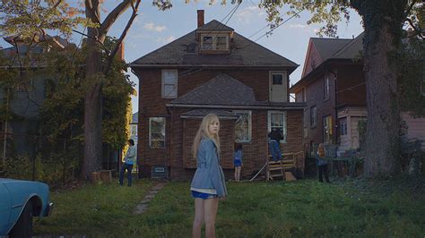 It Follows Teaser Trailer Sex Has Unexpected Consequences