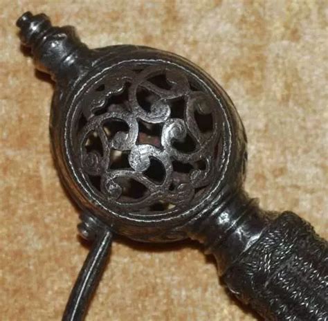 fine And Unique Chiseled European Rapier First Half 17th C In Swords