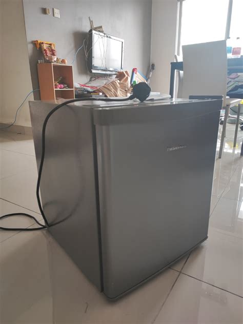 HISENSE Mini Fridge TV Home Appliances Kitchen Appliances Refrigerators Freezers On Carousell