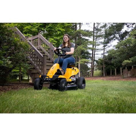 Cub Cadet 30 In 10 5 Hp Briggs And Stratton Engine 6 Speed Manual Drive Gas Rear Engine Riding