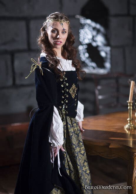 📷⭐️ ایده عکاسی عکس های مدلینگ و کص نمایی بانو Anya Olsen با لباس های