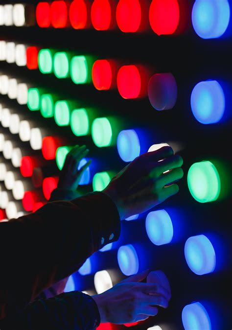 Create Neon Style Buttons Using CSS StWebDesigner