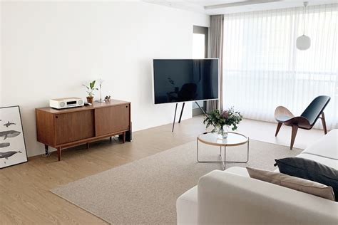 오브제를 놓듯 디자인 가구들로 우리 집을 스튜디오처럼 라이프스타일 슈퍼앱 오늘의집 오브제를 놓듯 디자인 가구들로 우리 집을 스튜디오처럼 라이프스타일 슈퍼앱 오늘의집