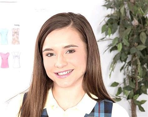 Kharlie Stone Biographywiki Age Height Career Photos And More