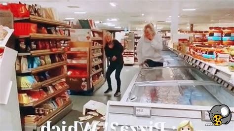 شوخیبرو بچ فیلواخه ای چه کاریه 🤣🤣 فیلو