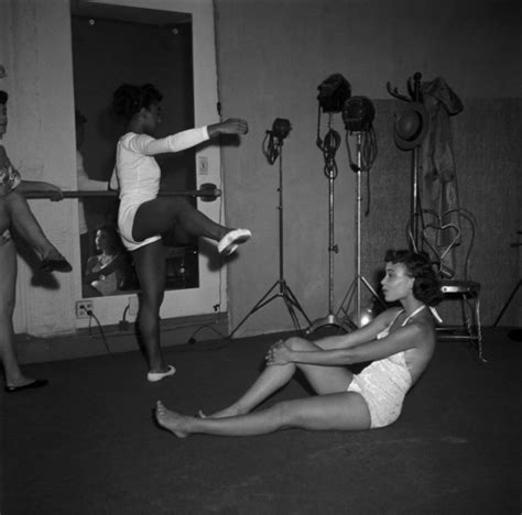 Amazing Photographs Captured Harlem Fashion Scenes In 1950 Vintage