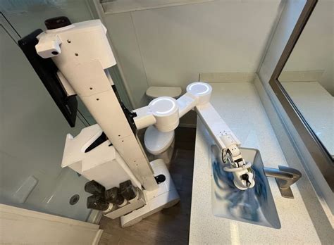 The 2nd Generation Robot In Action It Racked Up 18 Months And 13000