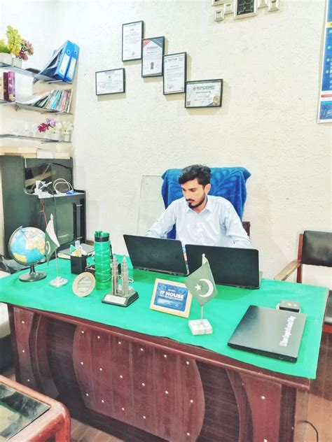 Khurram Shehzad On Linkedin Freelancer Web Laravel Veujs Livewire