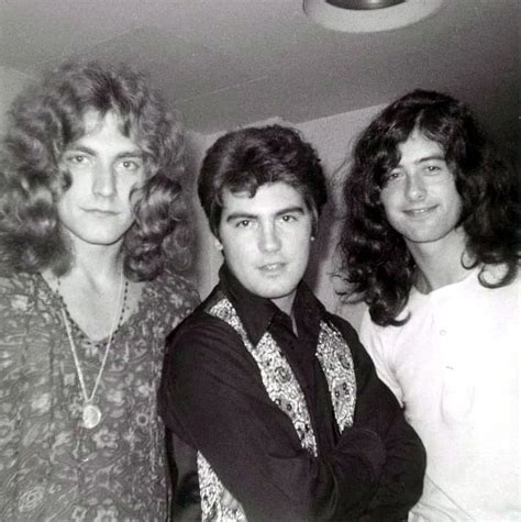 Reblog by @lazykidgladiator · 2 images | Led zeppelin, Zeppelin, Jimmy page