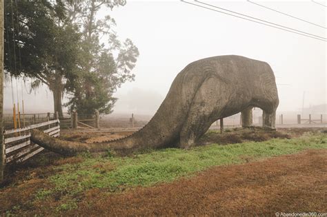Lake Lindsey Dinosaur Abandoned In 360