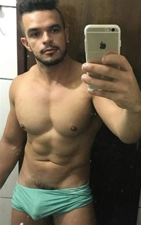 Bulging For A Selfie Houtex2019