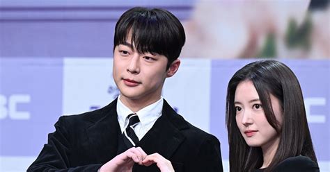 배인혁 이세영 커플하트 [포토엔hd]