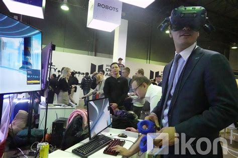 ФОТО Эмнэлгийн хуудас авч болох робот өөрөө явагч агаар цэвэршүүлэгчийг толилуулсан “Дижитал