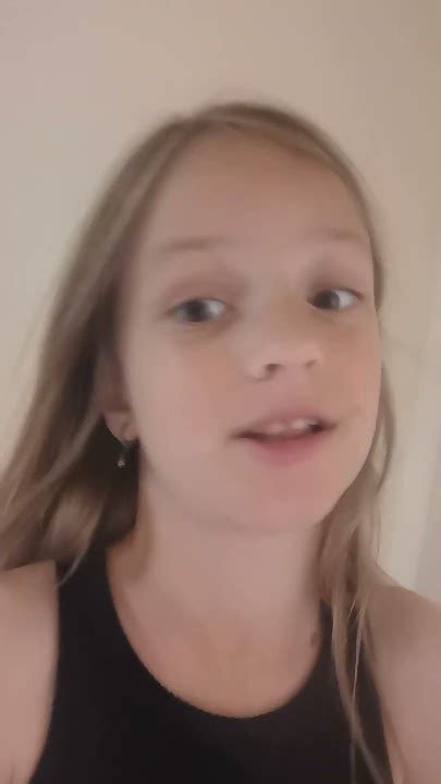 плюс один Подписчик Youtube