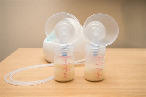 What Color Should My Breast Milk Be Heres Whats Normal On The Breast