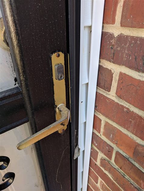 Identifying Help R Locksmith
