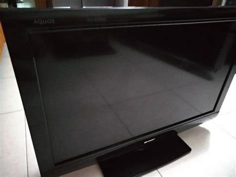 Sharp Aquos 32 inch LCD 720p TV model LC-32A37M, Home Appliances, TVs ...