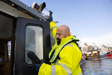 Fuel Trials Dramatically Reduce Port Vessels Carbon Emissions