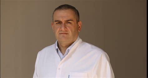 რესპუბლიკური საავადმყოფოს დირექტორის მოვალეობის შემსრულებლად ვლადიმერ პაპავა დაინიშნა Kvira Ge