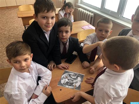 Сценарий праздника к 23 февраля во 2 классе «А ну ка мальчики 4 фото Воспитателям детских