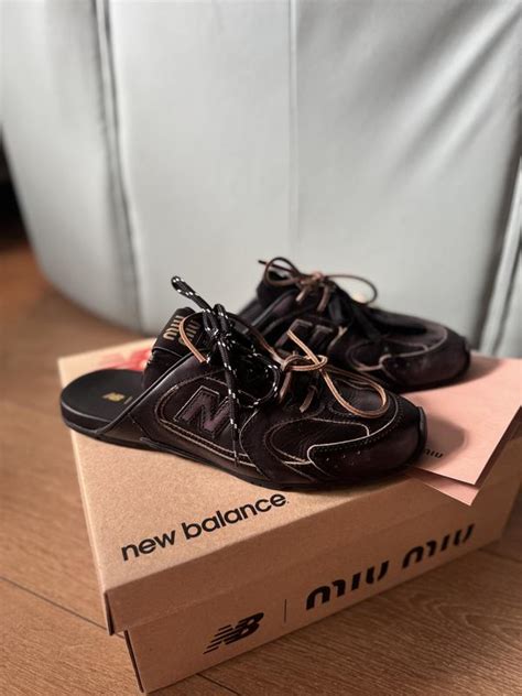 Кроссовки Miu Miu оригинал — ціна 38400 грн у каталозі Кросівки Купити жіночі речі за доступною