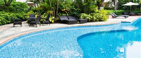 Testing And Adjusting Pool Chlorine Levels