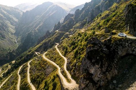 Vrabotuvanje Ова е еден од најопасните патишта во светот на кој еден погрешен потег може да ве