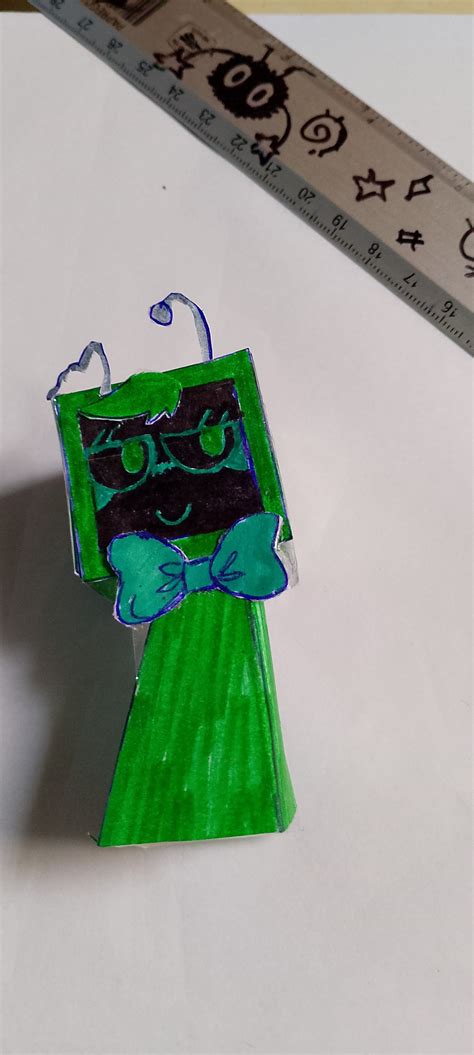 Vee Papercraft в 2025 г Шаблон бумажной куклы Бумажные куклы Бумажные шаблоны