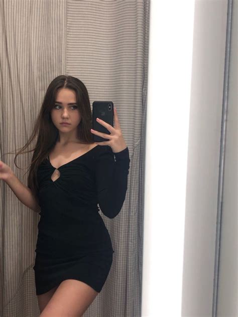 фото в зеркале девушка