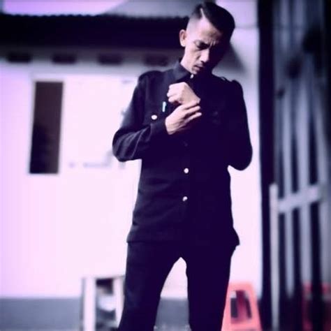 Dankz Sulaeman Dankz Sulaeman Threads Say More