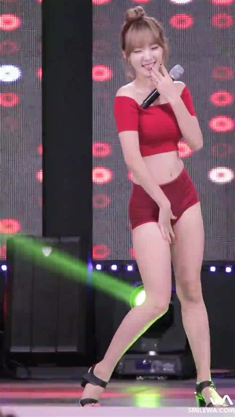 Korean Stunners Slay With Sexy Dance Moves Xxxshake Com Video