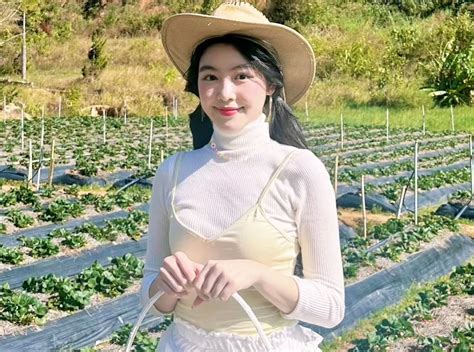 Nhan S C Xinh P T A N Th N C A L Lem Con G I Quy N Linh Tu I