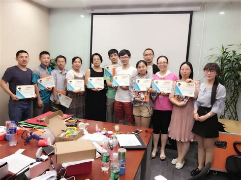 创客教育培训 上海智位机器人股份有限公司 创客教育培训 上海智位机器人股份有限公司