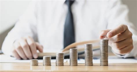 コーディング代行依頼の費用相場とは？外注時のチェックポイントもご紹介｜coding Army