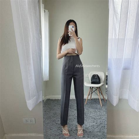 กางเกงขากระบอกเล็กเอวสูง กี่งบอย ทรงสวย งานตัดเย็บดี ผ้าโควี่ เนื้อนุ่ม ใส่ทำงานใส่เที่ยวก็ได้