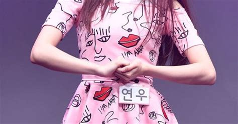 사진 모모랜드 연우 핑크 소녀